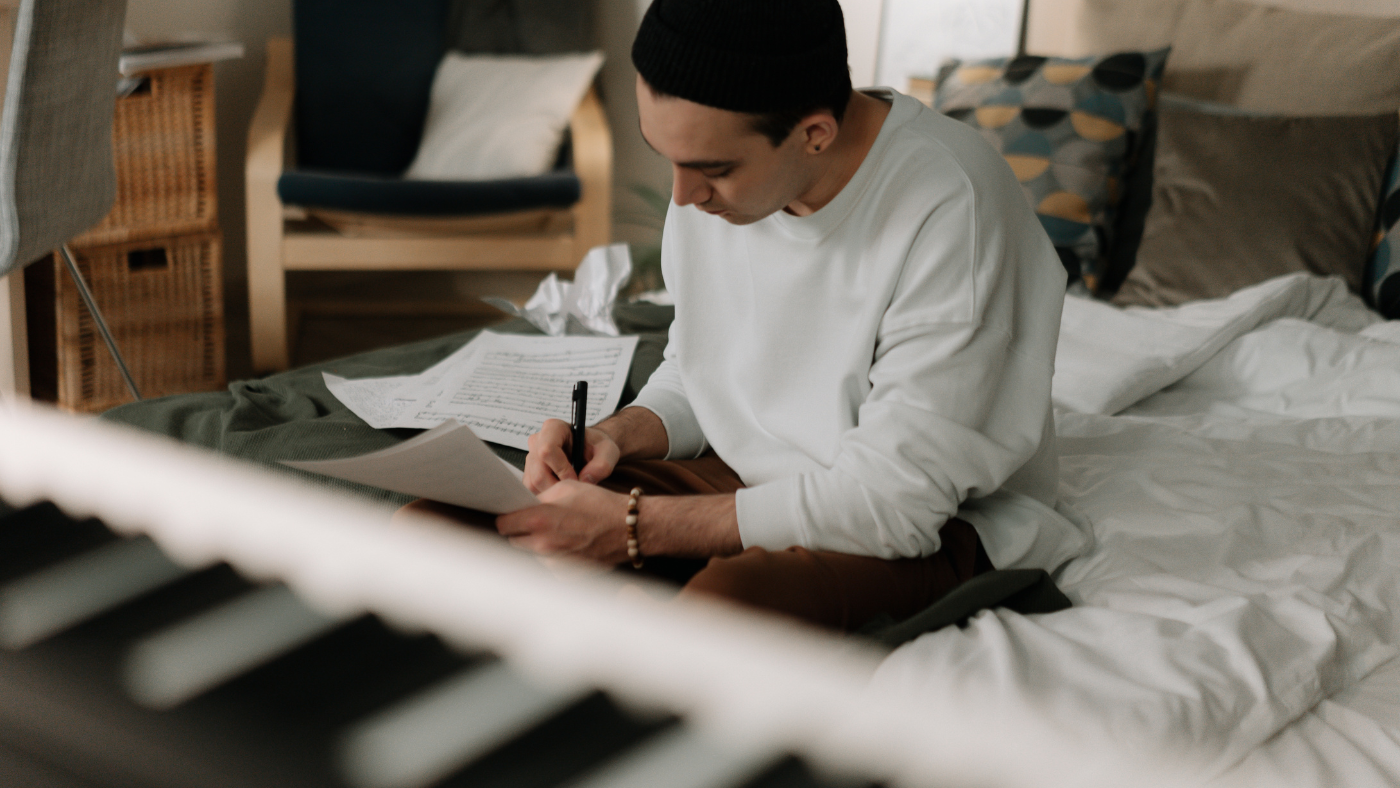 Harry Styles Biography – Early Life and Music Career